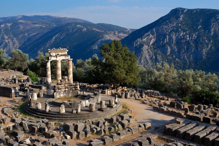 Delphi Day Trip from Athens: A One Day Itinerary - The World Was Here First